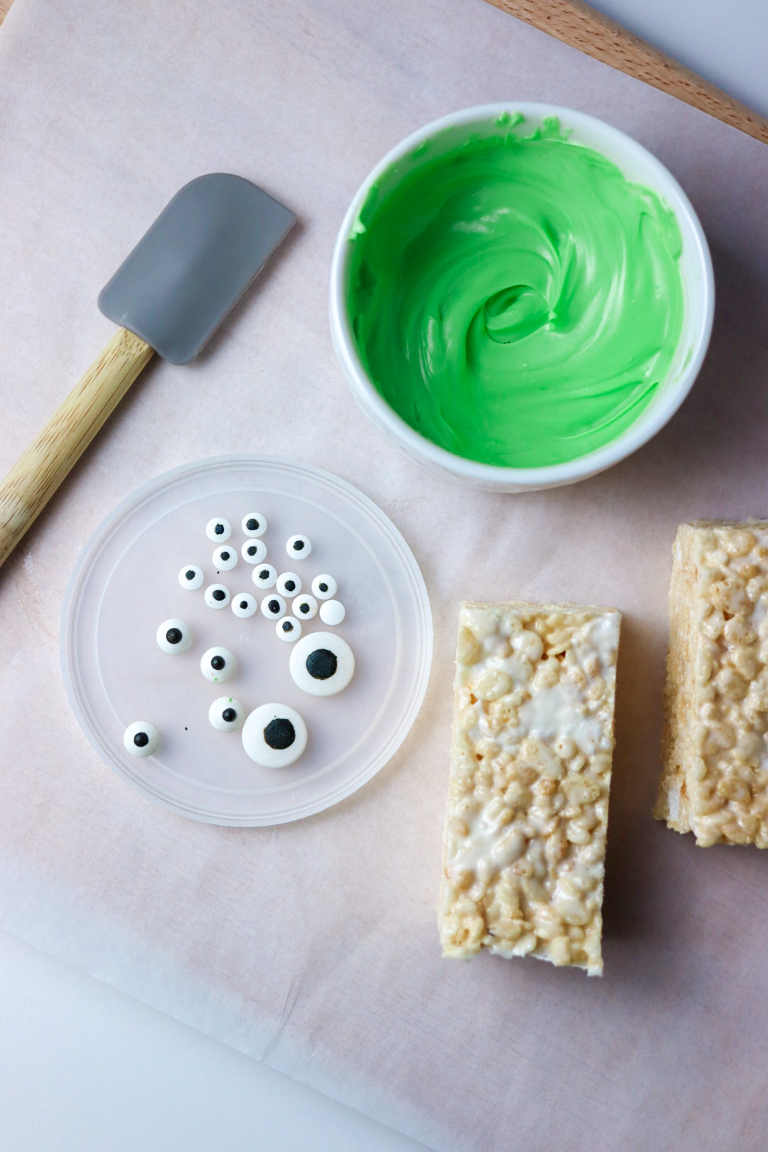 how to make zombie rice crispy treats - upstate design studio
