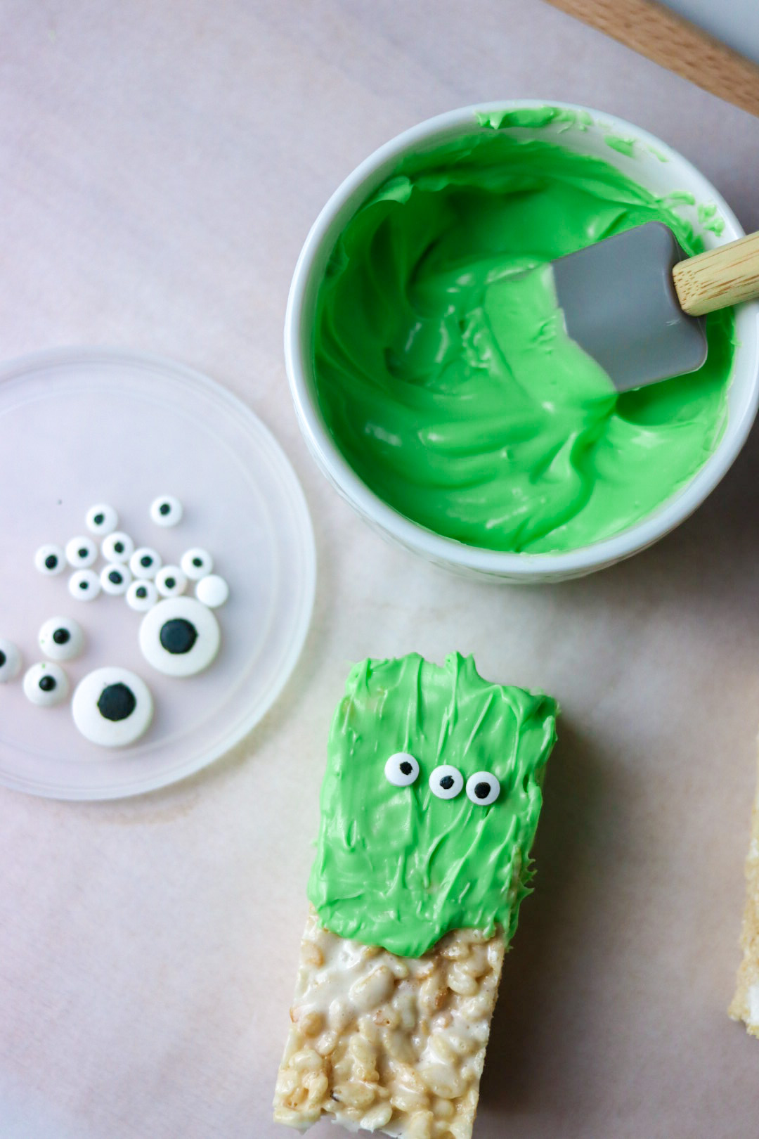 how to make zombie rice crispy treats - upstate design studio
