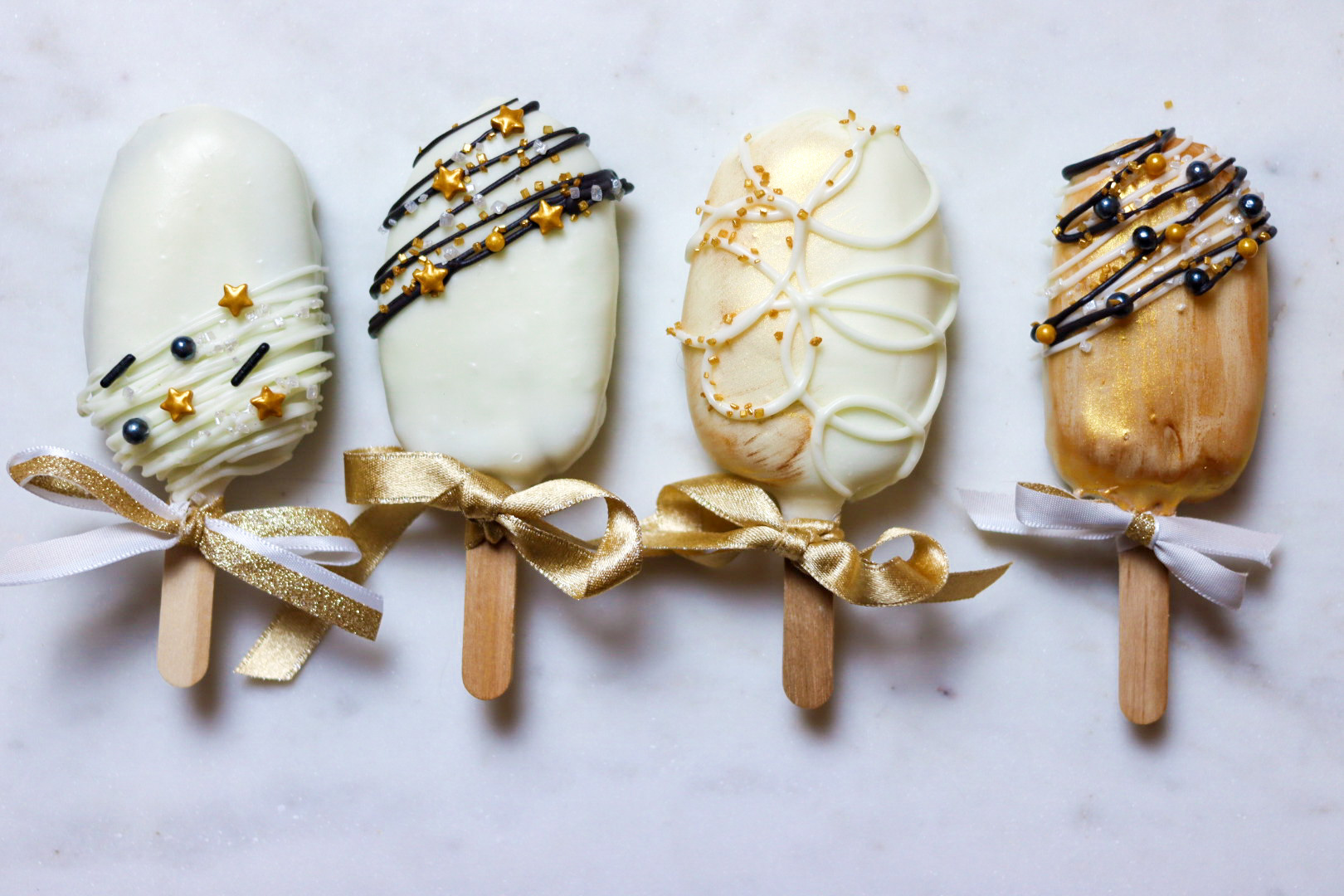 8 easy steps to make cakesicles – A fun way to bring in the new year ...